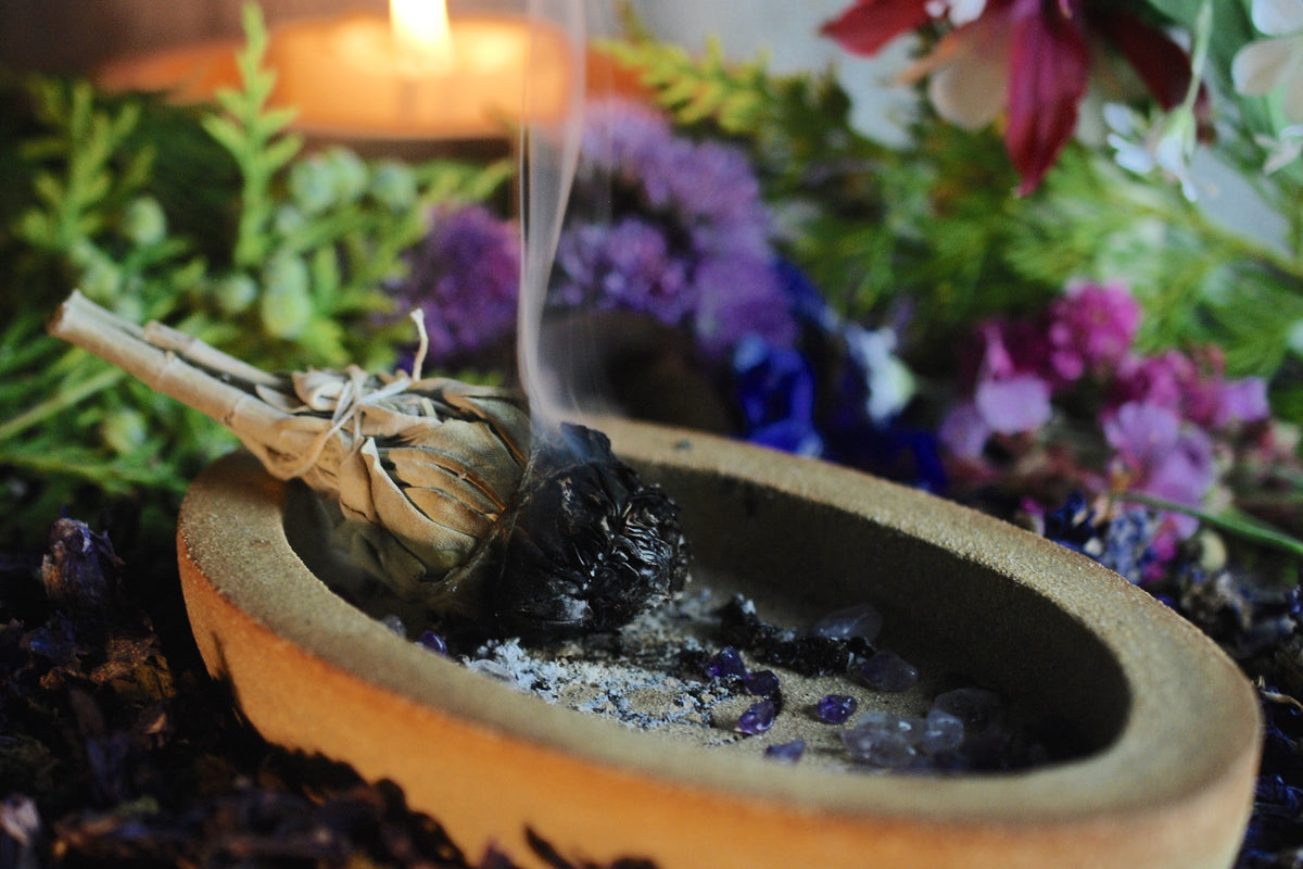 OVAL SMUDGE DISH | Star Child